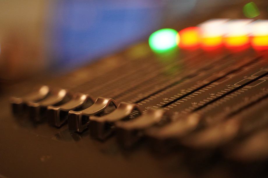 Specs of Bose Acoustimass Speaker System